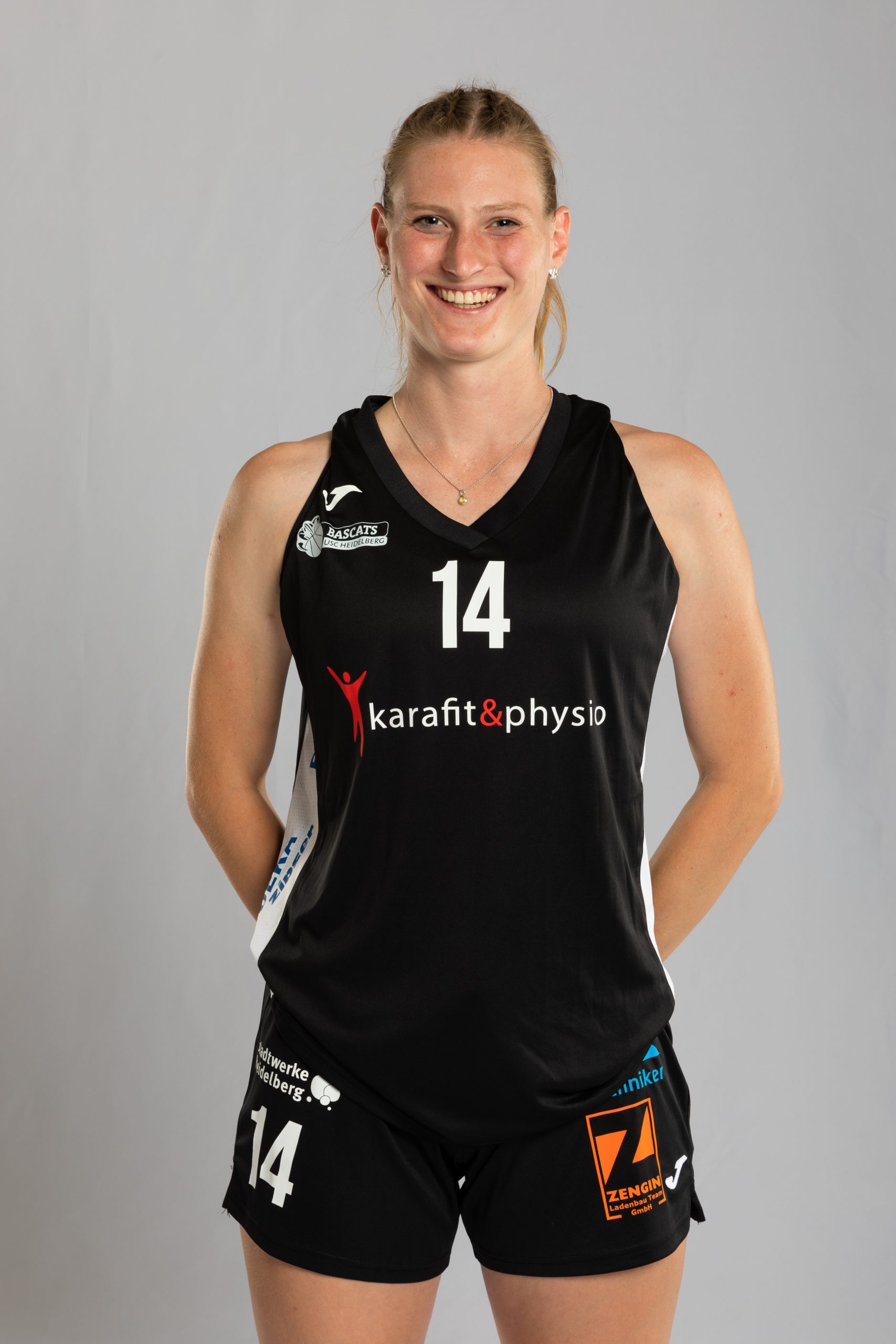 Helena Linder # 14 - USC Heidelberg Helena Linder # 14 - USC Heidelberg